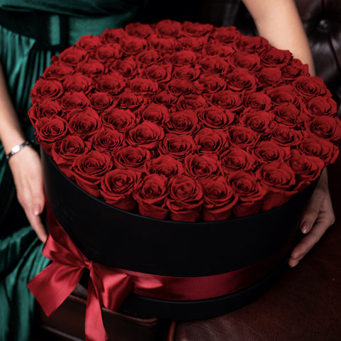 Luxury Box of Red Roses | Delivery across Dubai, UAE | BetterFlowers.ae